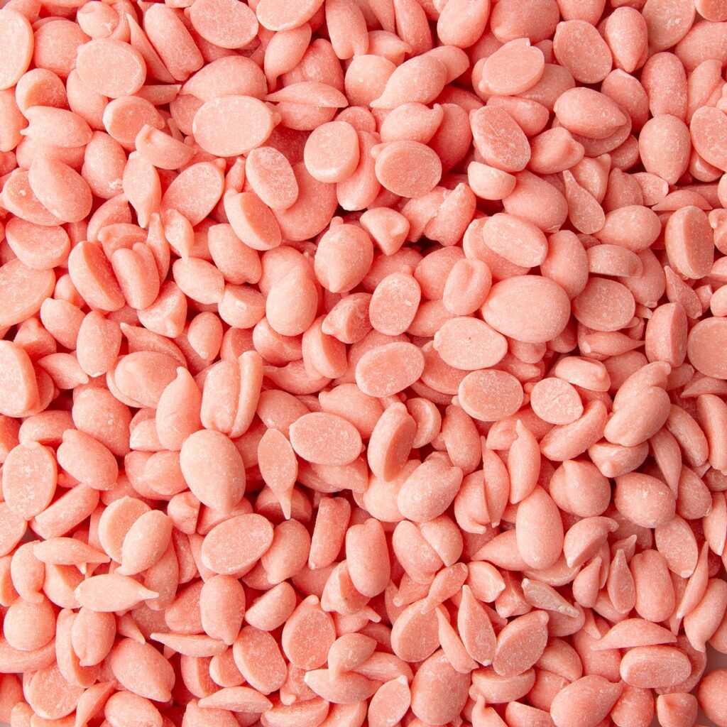 Strawberry Flavored Chocolate Chips - MT ROYAL